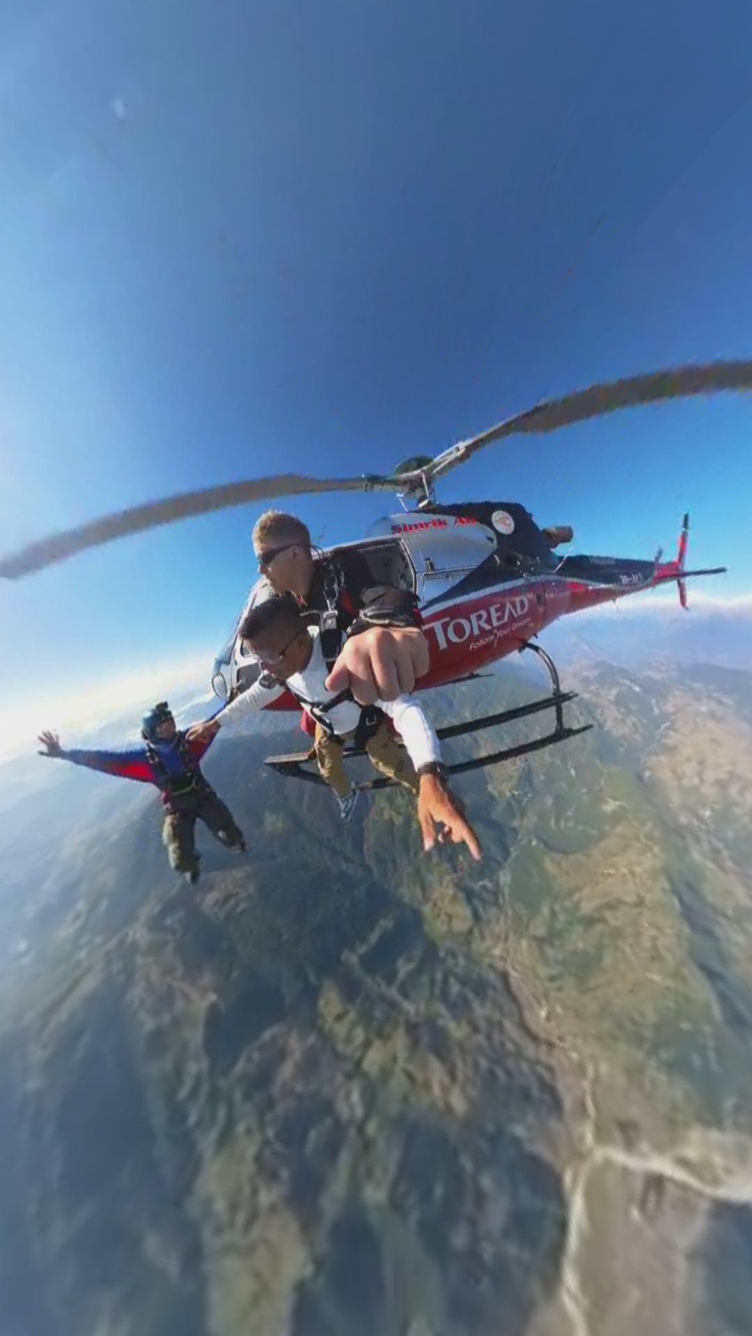 Tandem Parachute Jumps Netherlands | Beginner Skydiving